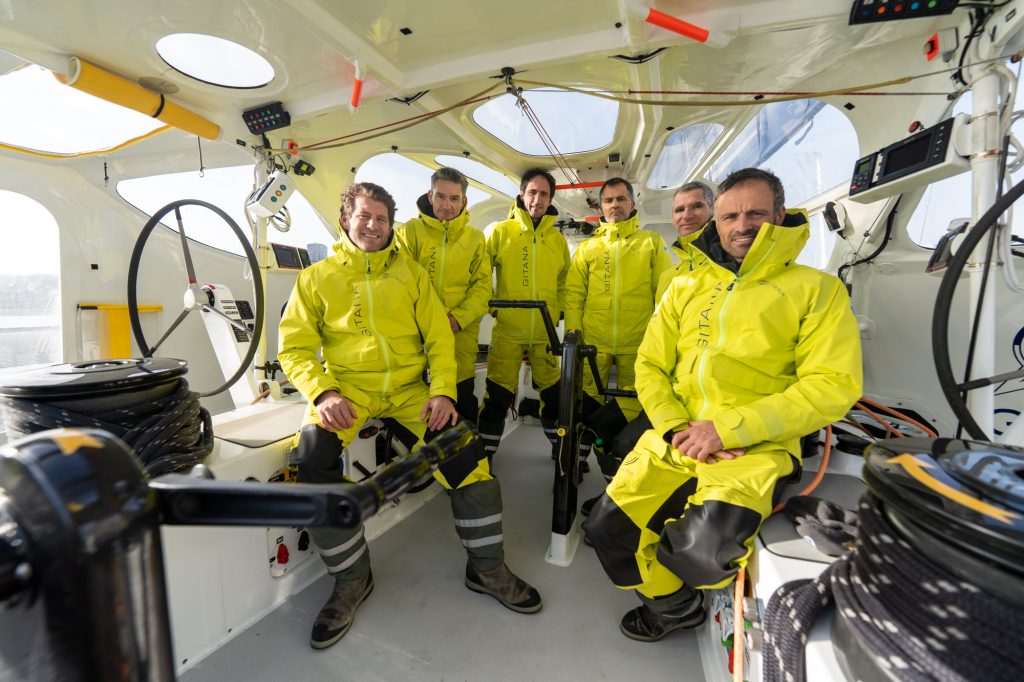 Le Maxi Edmond de Rothschild fait route vers Brest – Trophée Jules Verne